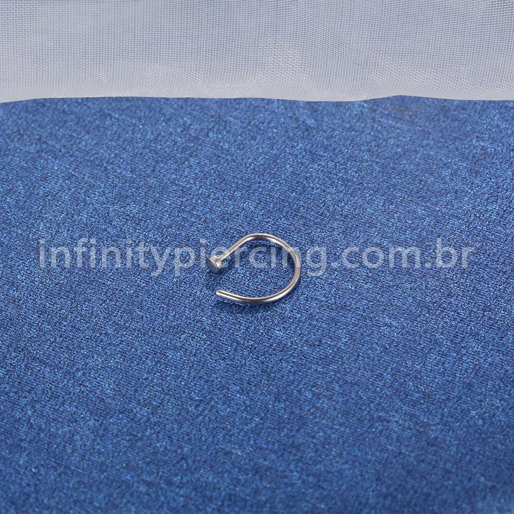 Piercing Nostril D-Ring Titânio - Infinity Piercing
