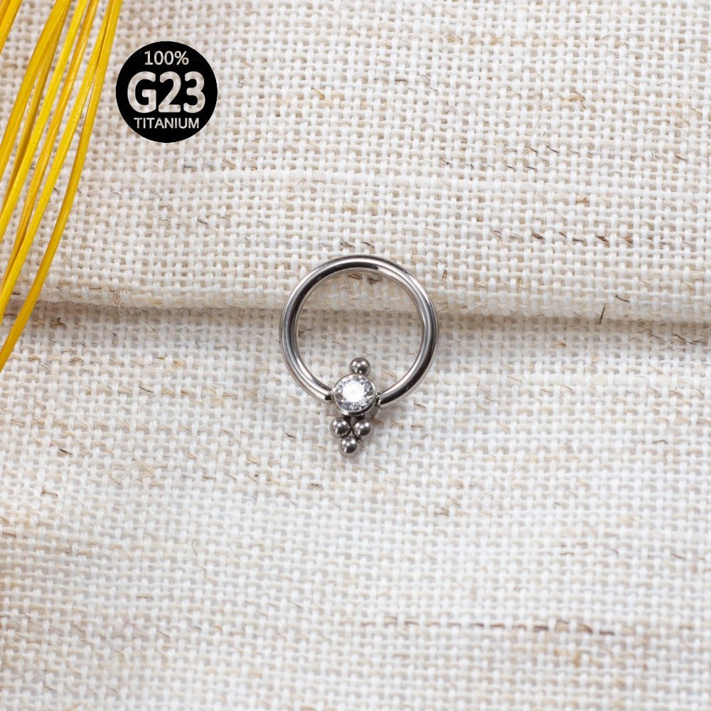 Piercing Nostril D-Ring Titânio - Infinity Piercing